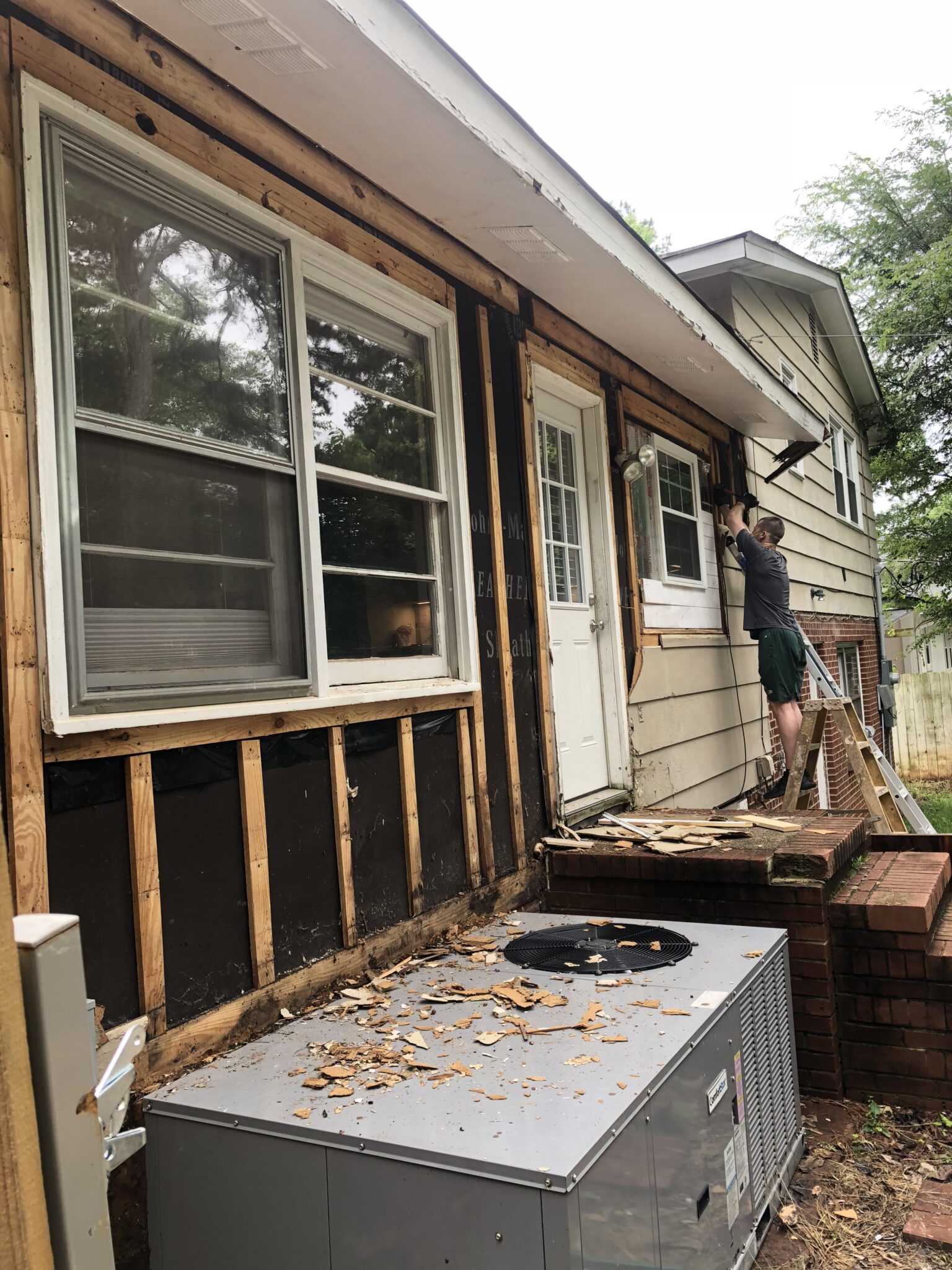 10 Ways to Modernize Your Split Level Home: Bring it Back from the 1970 ...